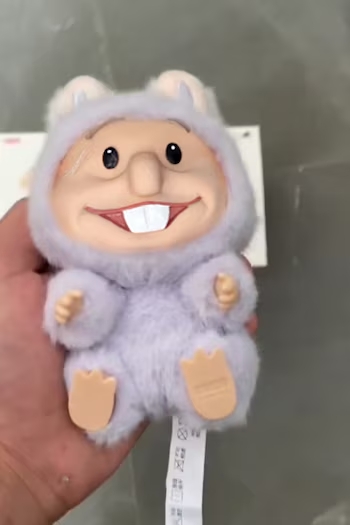 AMLO inspira la creación de un 'Labubu' coleccionable que causa revuelo ...