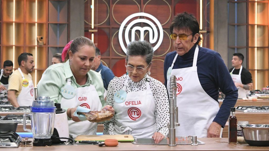 Aplausos para Memo Ríos, tercer expulsado de Masterchef Celebrity ...