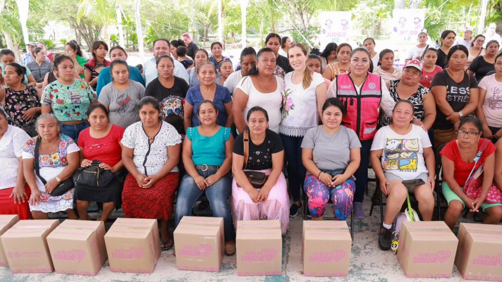 “Isleña de Corazón” crece: 3,500 mujeres beneficiadas en Isla Mujeres