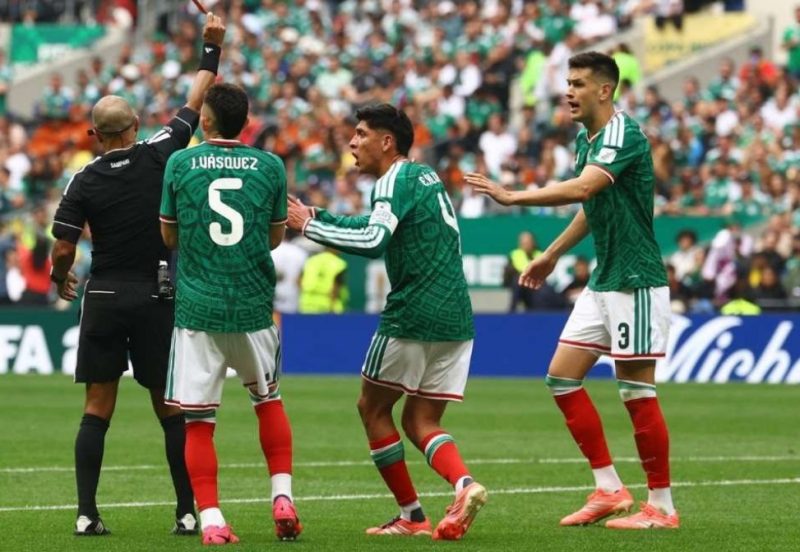César Montes se pierde el duelo ante Corea del Sur tras ser expulsado